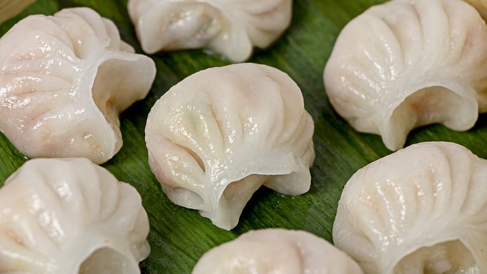 Momo Eating Contest In Momo I Am | LBB, Kolkata