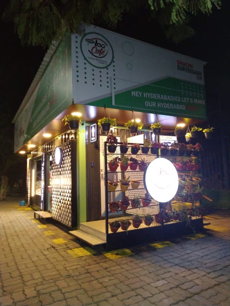 Loo Cafe Has Now Opened Up Near Hussain Sagar & It's The Best Thing To ...