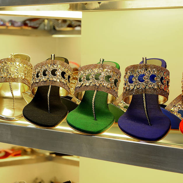 Kala Chappals | LBB
