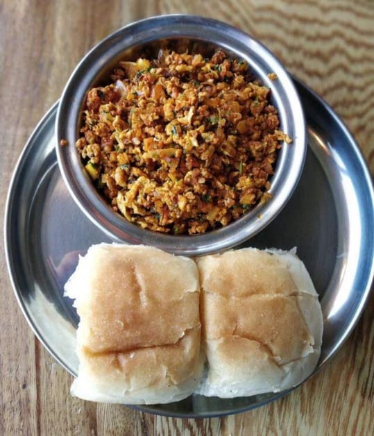 In The Mood For Some Authentic Maharashtrian Food? Drop By This Place | LBB