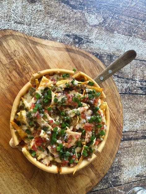 This Cafe Offers Best Chicago Style Pizza With Delicious Appetizers ...