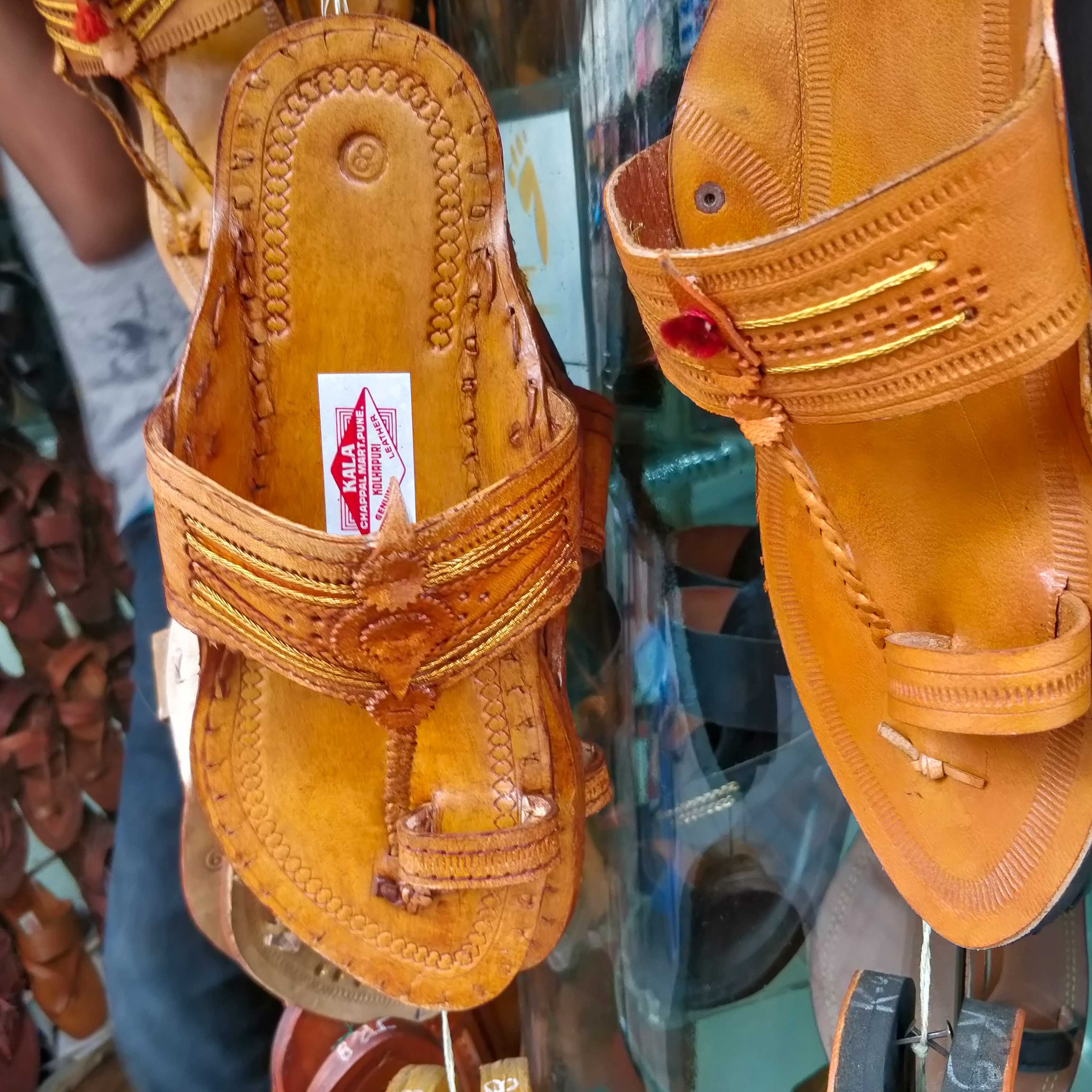 Kala Chappals | LBB