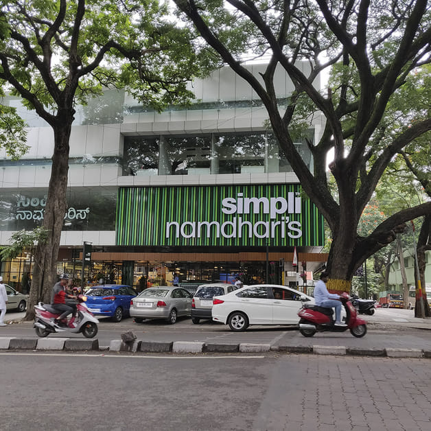 Simpli Namdharis | LBB