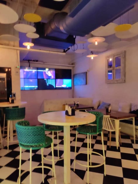 Herbal Hookahs & Yum Cocktails, Head To This New Place In Bandra | LBB
