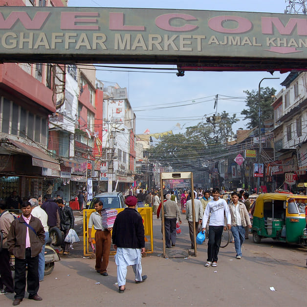 Visit Gaffar Market Delhi For Gadgets, Street Shopping & More