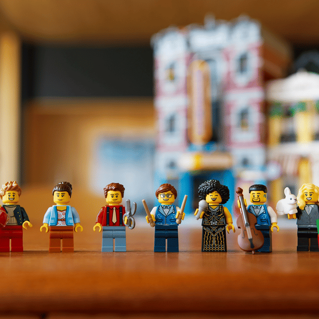 Gift Your Loved Ones Some Amazing LEGO® SETS This Festive Season | LBB