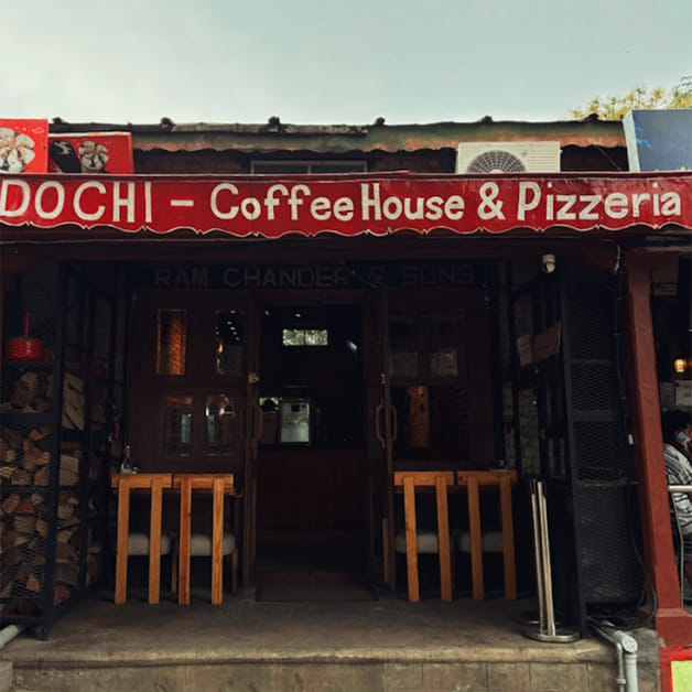 Dochi, Kasauli: Visit This Cafe For 10/10 Pizzas | LBB