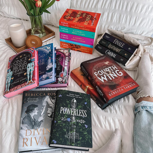 Top 25 Best Romantasy Books In 2025 | LBB